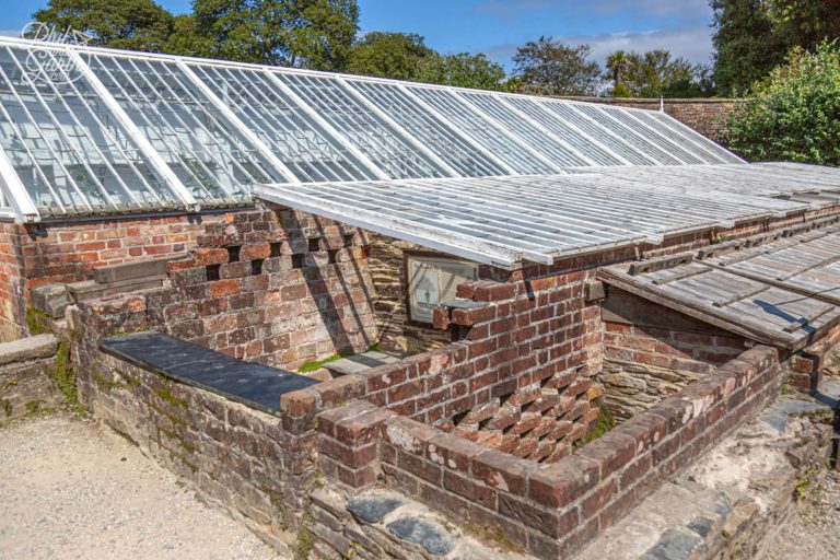 Gardens in Cornwall - A Guide To The Lost Gardens of Heligan - Phil and ...
