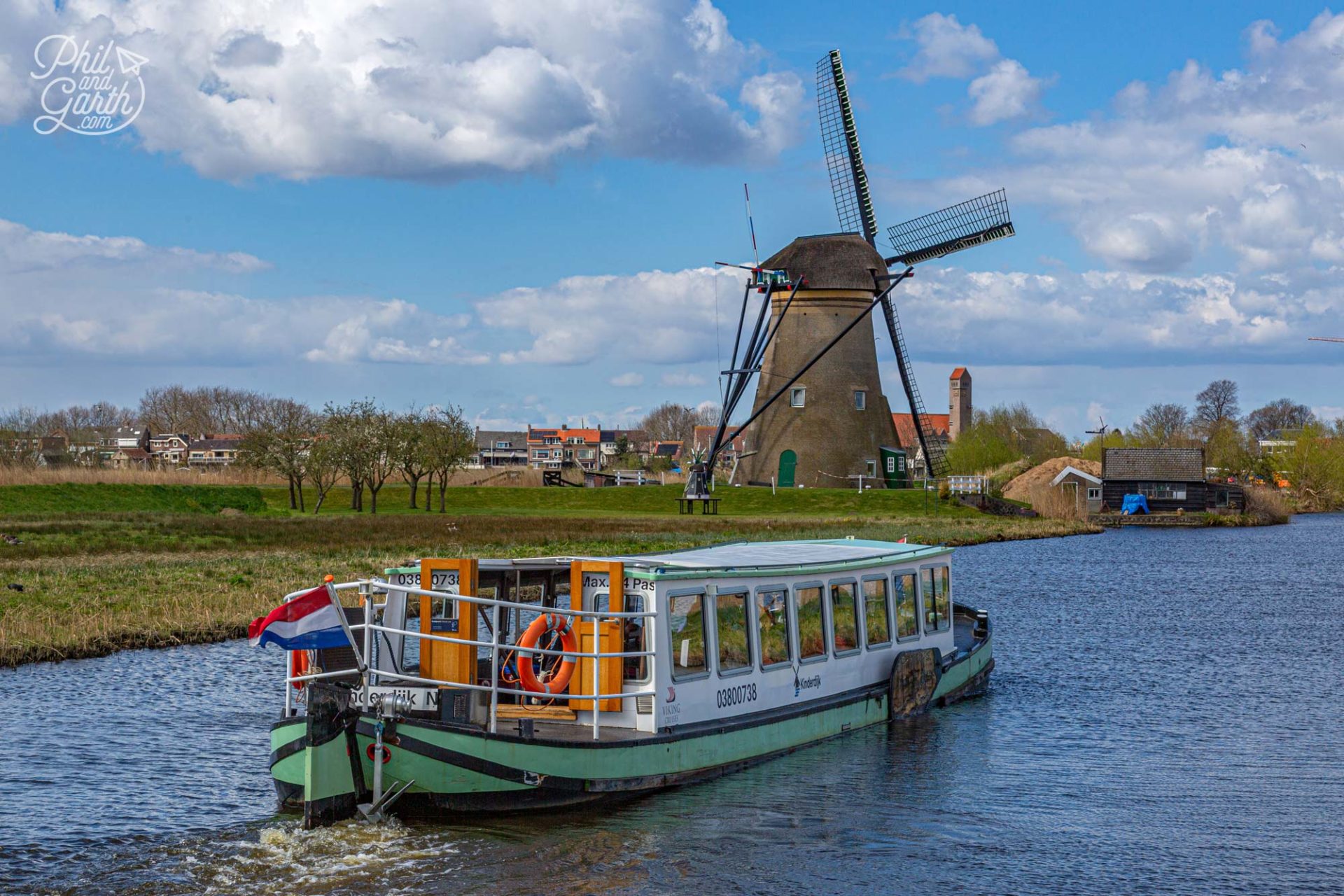 Kinderdijk Windmills - A Day Trip From Rotterdam - Phil and Garth