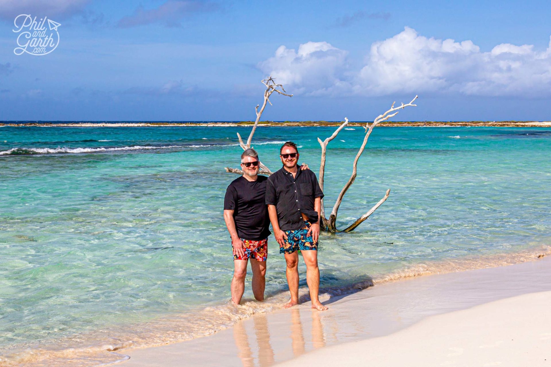 7 Best Aruba Beaches & 2 Best Restaurants - Phil and Garth